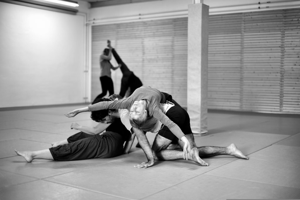 Contact Improvisation Dance | From Steve Paxton to nowaday